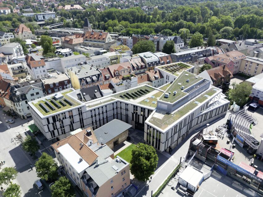 Ein beeindruckendes Projekt: Neuform-Türelemente in der Ernst-Abbe ...